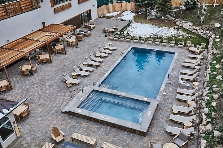 Elevate Your Vail Experience:pet-friendly,pool,ski - Vail, CO