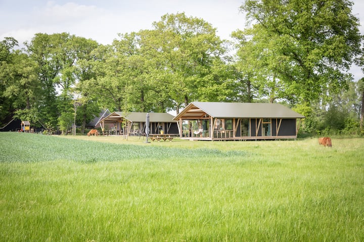 Luxury Lodge, Hot Tub, Air Conditioning And Heater - Enschede