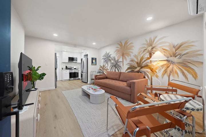 Designer 2br In Prime Location W/ Outdoor Dining! - Encanto - San Diego