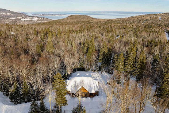 Le Grizzly - Chalet Chaleureux Avec Spa Et Nature - Le Massif de Charlevoix