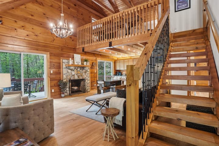 Cabin & Guest House • Hot Tub/fire Pit/king Beds - Blowing Rock, NC