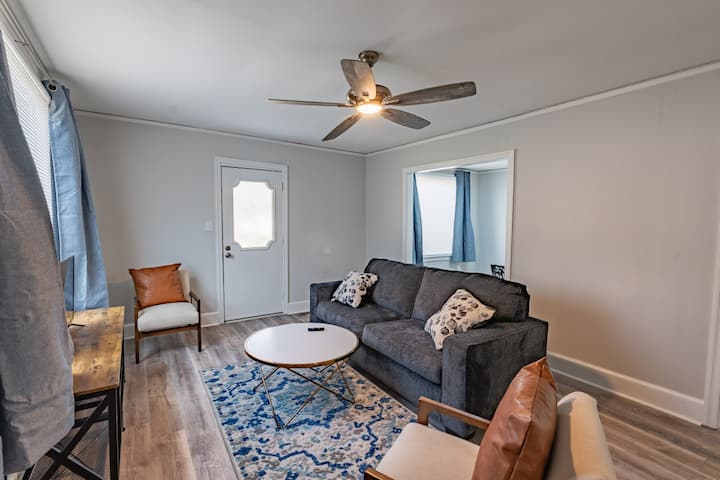 Entire Home Close To Downtown & Ft. Jackson - Columbia, SC