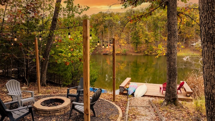 Lakefront, Updated A-frame, Hot Tub, Water Toys - Innsbrook, MO