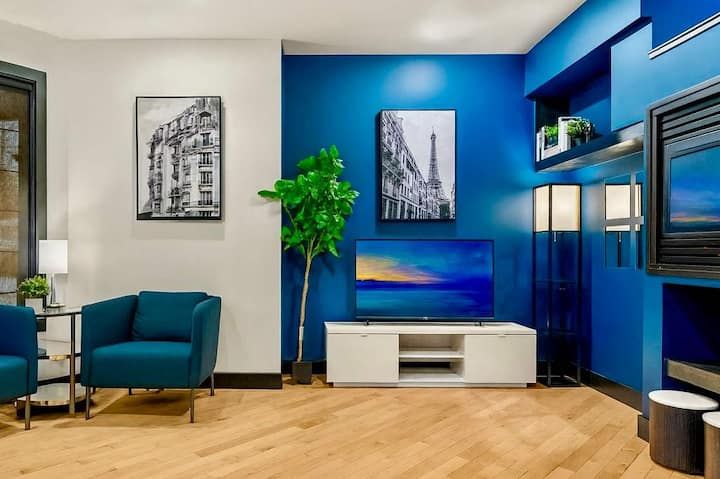 Blue Room • Sauna & Gym • 11guest • Free Garage - Calgary