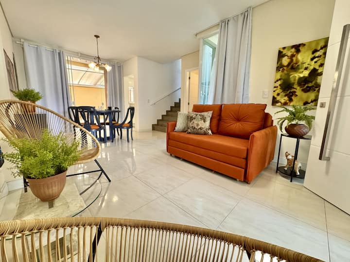 Sobrado Triplex Vintage 4 Quartos Prox Da Pedreira - Curitiba