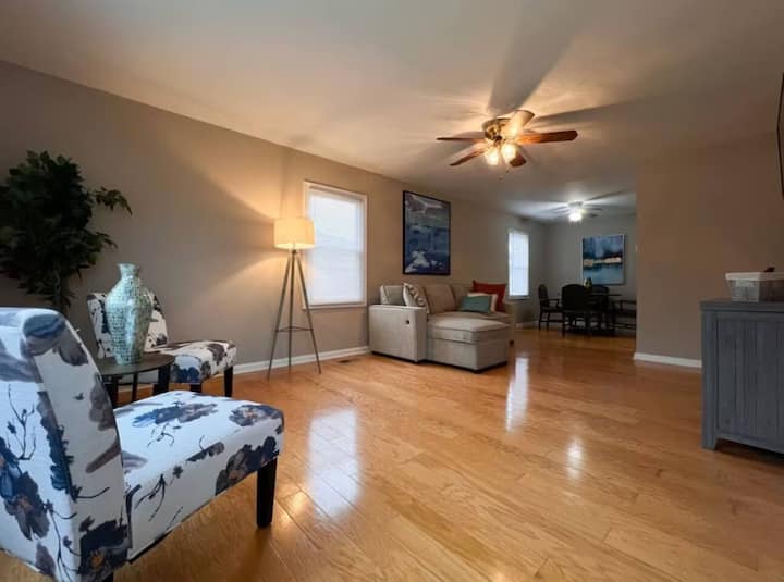 318) Downtown Newport News | Great Area! - Newport News, VA