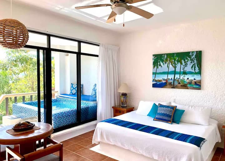 Short Walk Loft To La Ropa Beach - Zihuatanejo