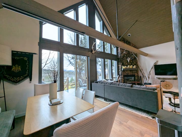 The Emberwood Chalet At The Running Y | Hot Tub - Klamath Falls, OR