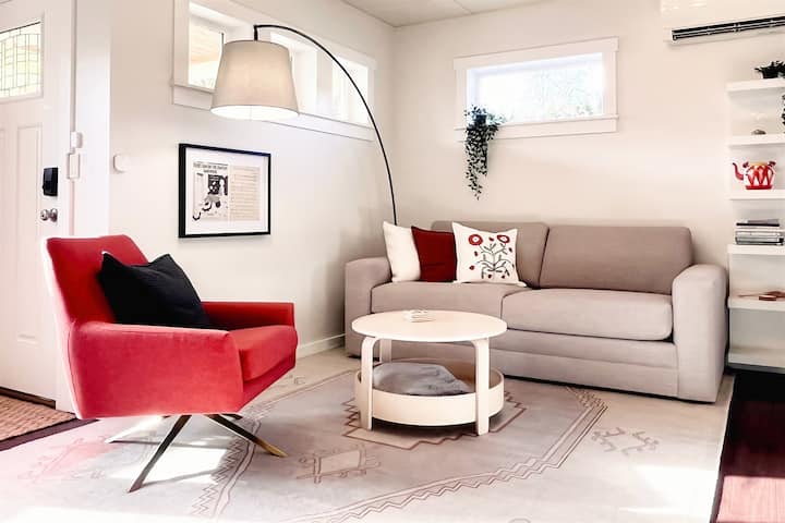 Sunny Scandi Gorge Base | Trails, Wineries, River - Memaloose State Park, Mosier