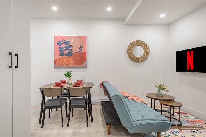 Sophisticated 3br Haven • Modern Decor & Comfort - Lasalle