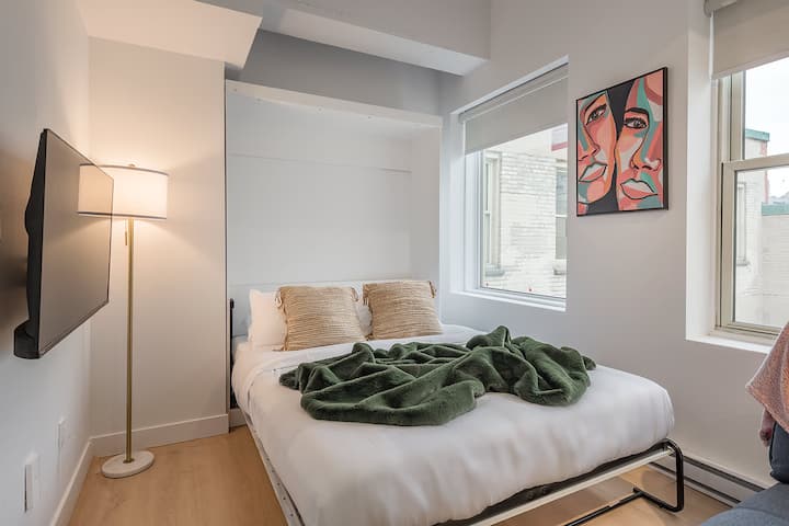 Sunny Urban Studio - Montreal
