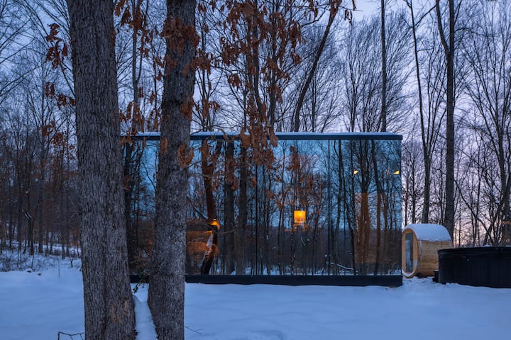 The Mirage Escape | Mirrored Tiny Home - New Plymouth, OH