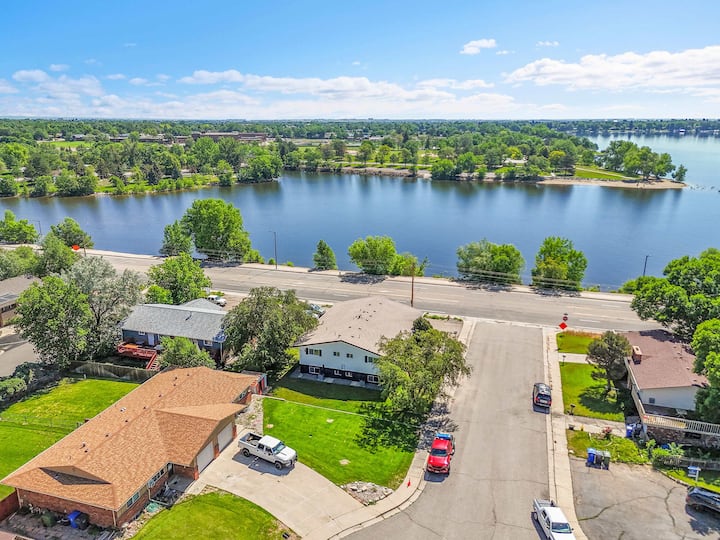 Lake Loveland Lookout | Balcony & Modern Reno - Loveland, CO