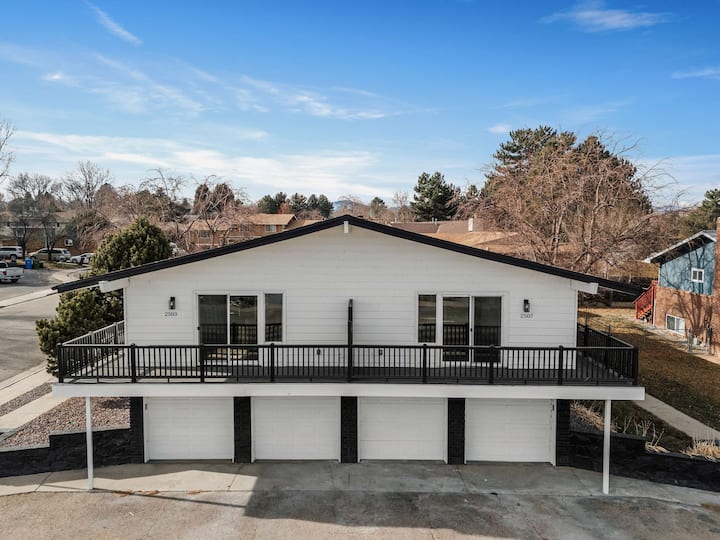 Loveland Lakeview Loft | New Reno & Dogs Welcome - Loveland, CO