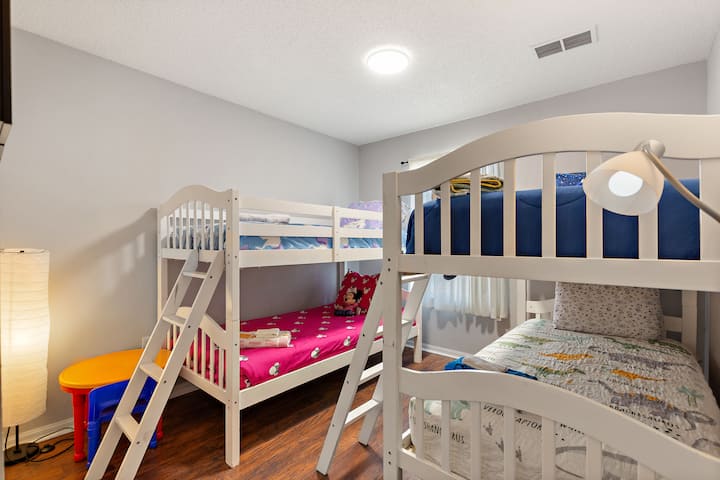 Relaxing 3br Villa W/ Pool & Resort Amenities – - Kissimmee, FL