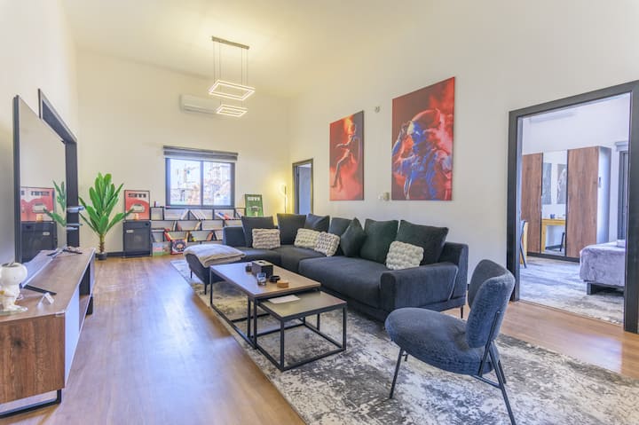 Residence 4 -A. 2-br Apt. & Balcony In Mar Mikhael - Beirut