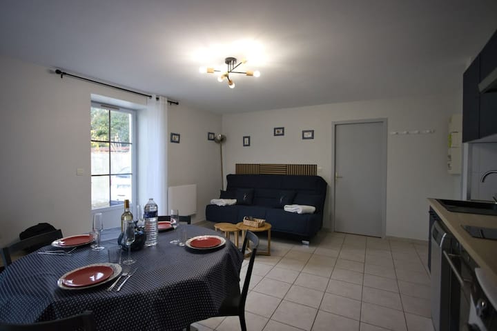 La Petite Escale: Parking Privé Et Petit Extérieur - La Rochelle