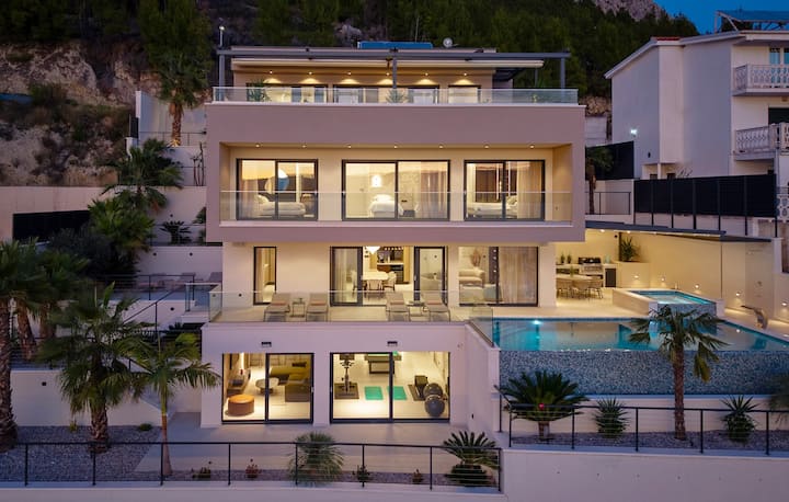 Luxurious 5-bedroom Villa "Million Dreams" - Mimice