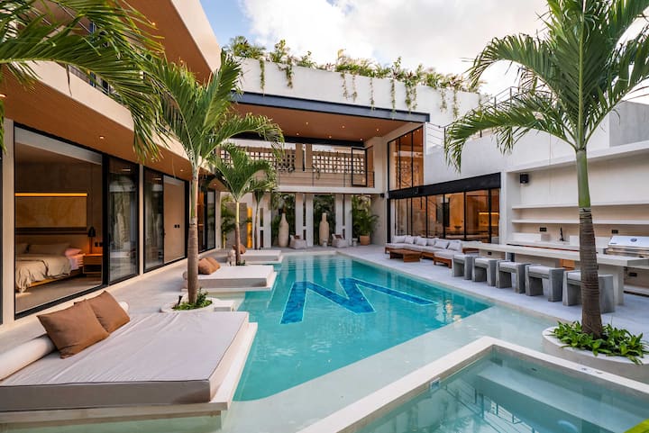 Casa W - 8 Br Villa - 2 Pools, Hot Tub, Chef, Conc - Tulum