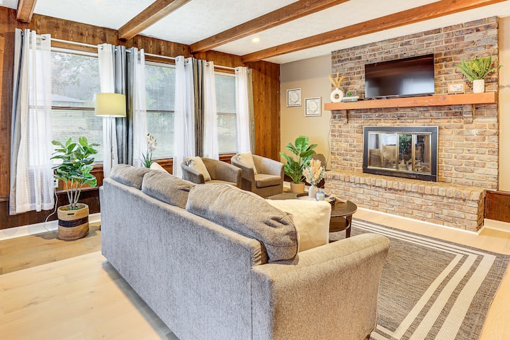 Inviting Family Home, 2 Mi To Eastwood Mall! - Warren, OH