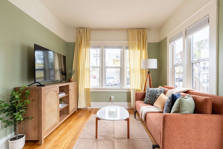 University Heights Bungalow | Renovated & Walkable - Point Loma - San Diego