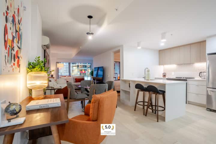 Central Montréal Retreat | Ev Charger + Parking - Montreal