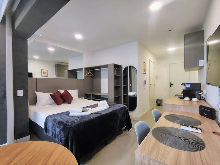 Pinheiros • Estúdio Moderno • Metrô Sumaré - Pinheiros