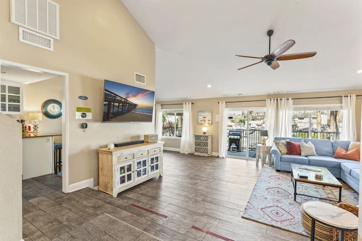 Walk To Beach & Ole Hanson/casino Wedding Venues! - San Clemente, CA