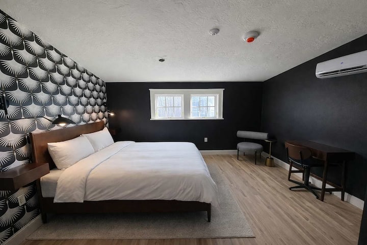 The Dirac Room - Boise, ID