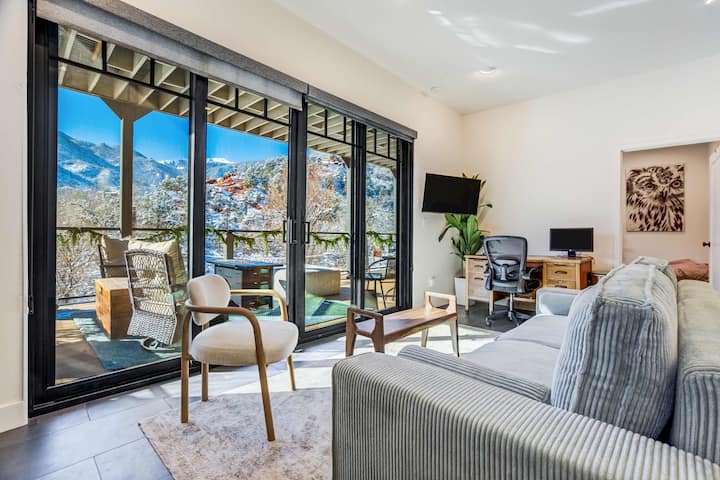 Redstone Terrace! Scenic Mountain View | Downtown - Manitou Springs, CO