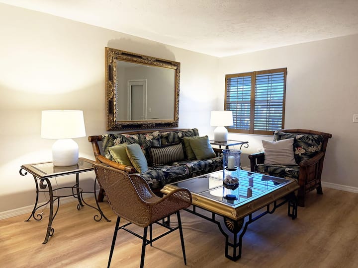 2br Palm Manor – Pool, Tennis & Clubhouse - Englewood, FL