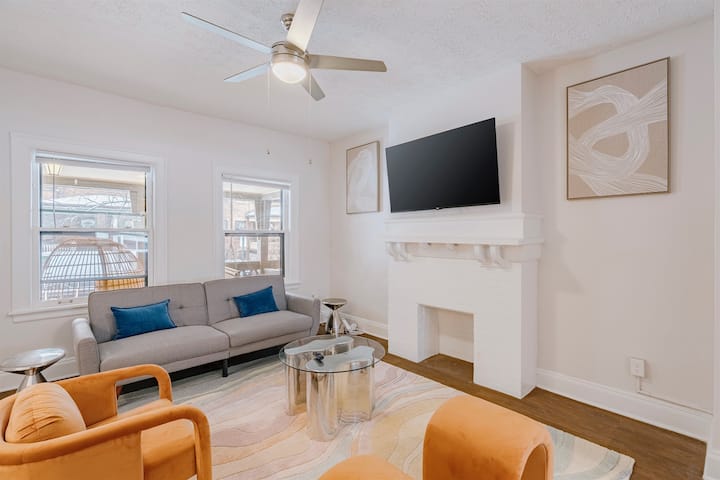 Bright 5br Townhome Near Museums & Univ. Circle - Cleveland, OH