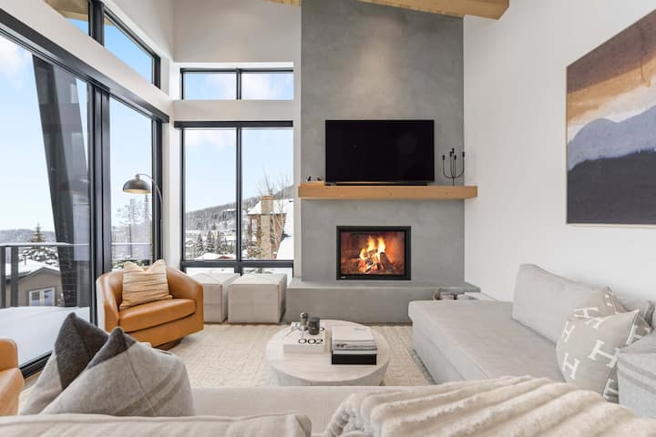 Outwest Idaho Ski Condo - Sandpoint, ID