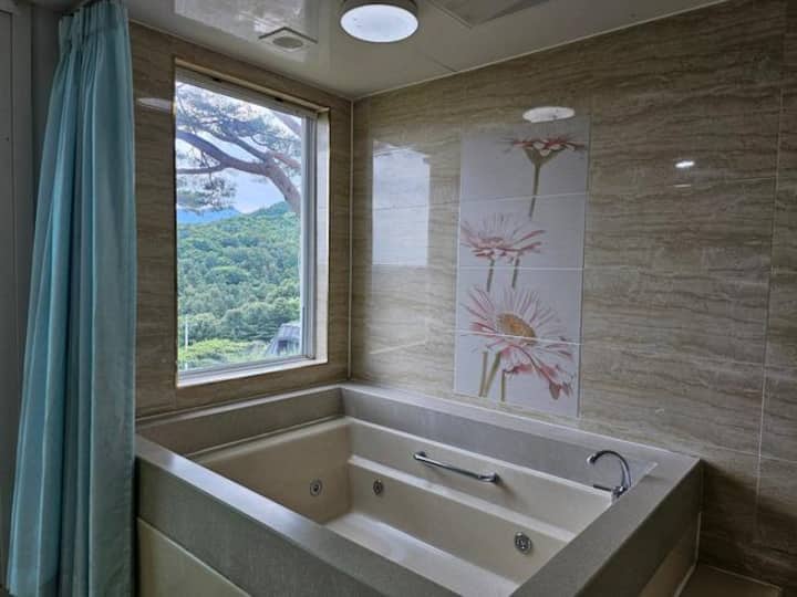 자연을 만끽하며 바베큐까지 즐기는 이곳 객실, 노랑동 2호 리모델링 (개별바베큐/복층) - 진접읍