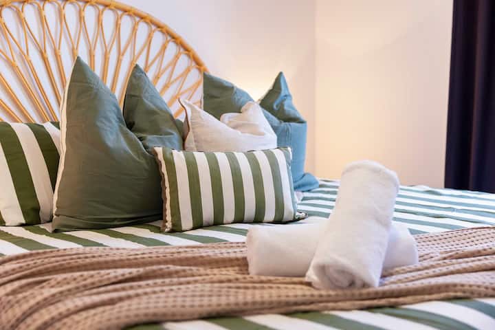 Seabreeze At Ettalong Spacious Coastal Retreat - Ettalong Beach