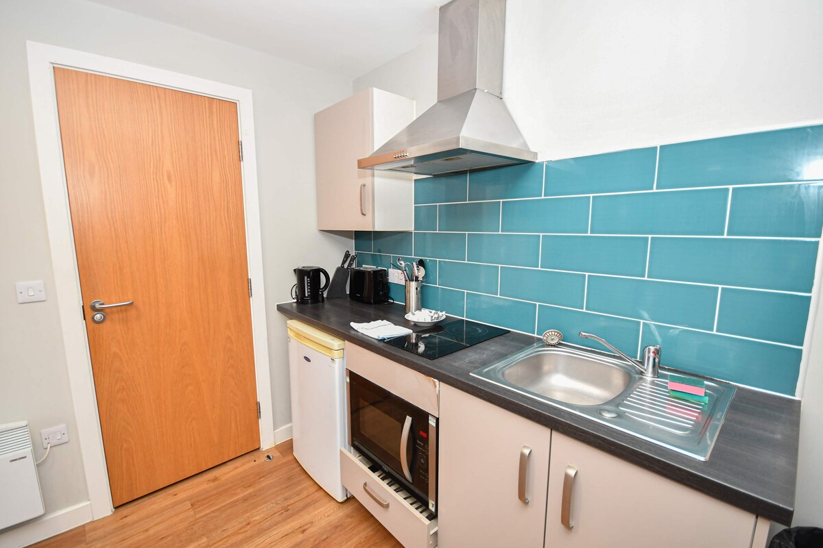Convenient Budget Studio in Central Sheffield - Apartments for Rent in ...