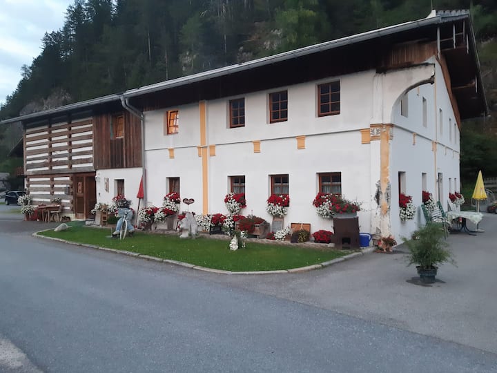 Ferienwohnung Weißenbach In Sehr Ruhiger Lage - Elbigenalp