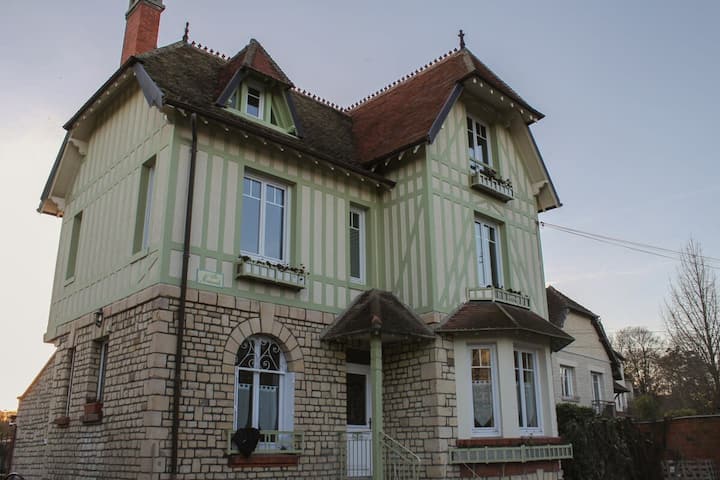 Villa Normande Grande Maison Avec Parking Privé - Bayeux