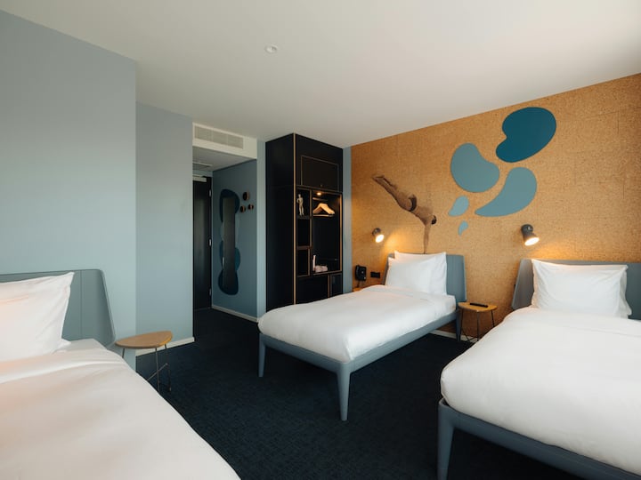 Triple Room In Sustainably-focused Hotel - Amstelveen