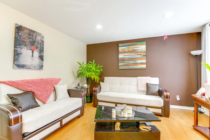 8 Mi To Detroit Zoo: Family Home W/ Game Room - Troy, MI