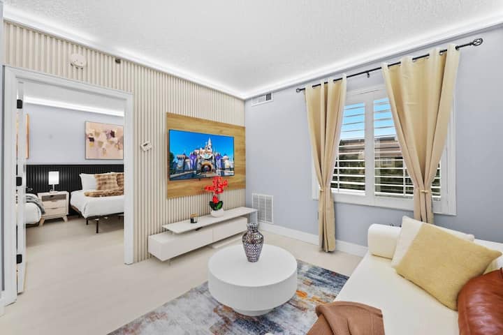 Staysky Orlando, Family Suite W/ Kitchen - Orlando, FL