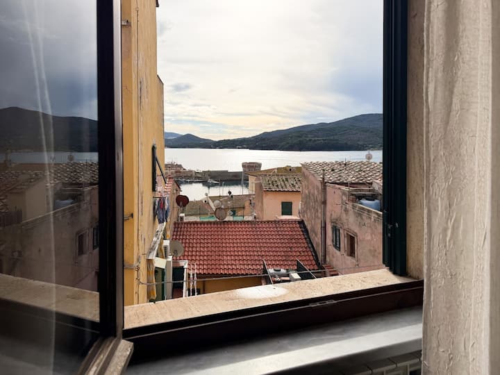 Tra Tetti E Mare - Portoferraio