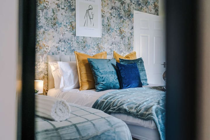 5mins To Co-op Live & Etihad Campus | Free Parking - Stockport