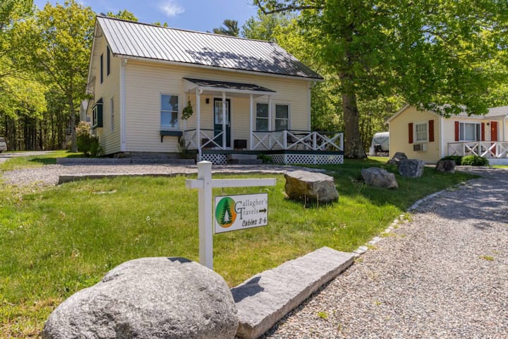 Gallagher's Travels Cabin 4 (2 Bedroom King/queen) - Bar Harbor, ME