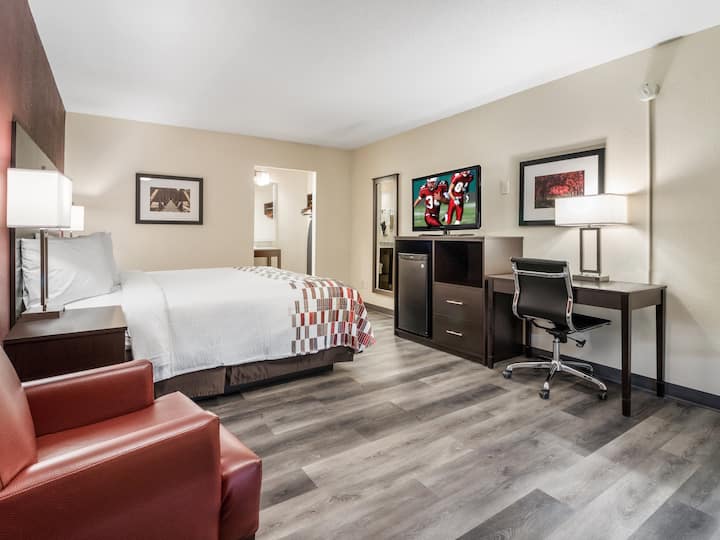 Stay Close To History W/ Patriot Park Nearby Room - Dandridge, TN