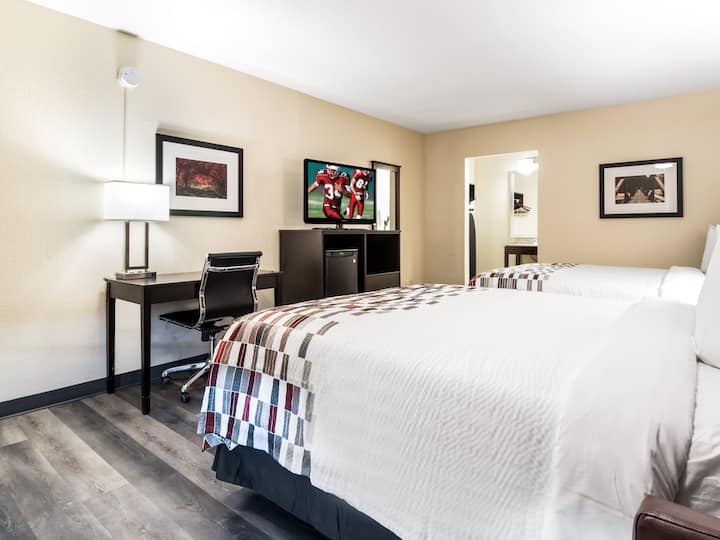 2 Clean Rooms Perfect For Hiking & Lake Excursions - Dandridge, TN