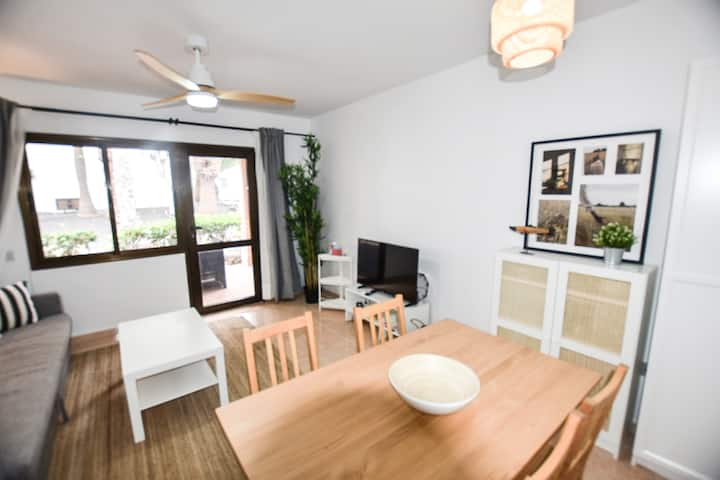 Book Jet - Oasis Corralejo Aguamarina Maxipool - Corralejo