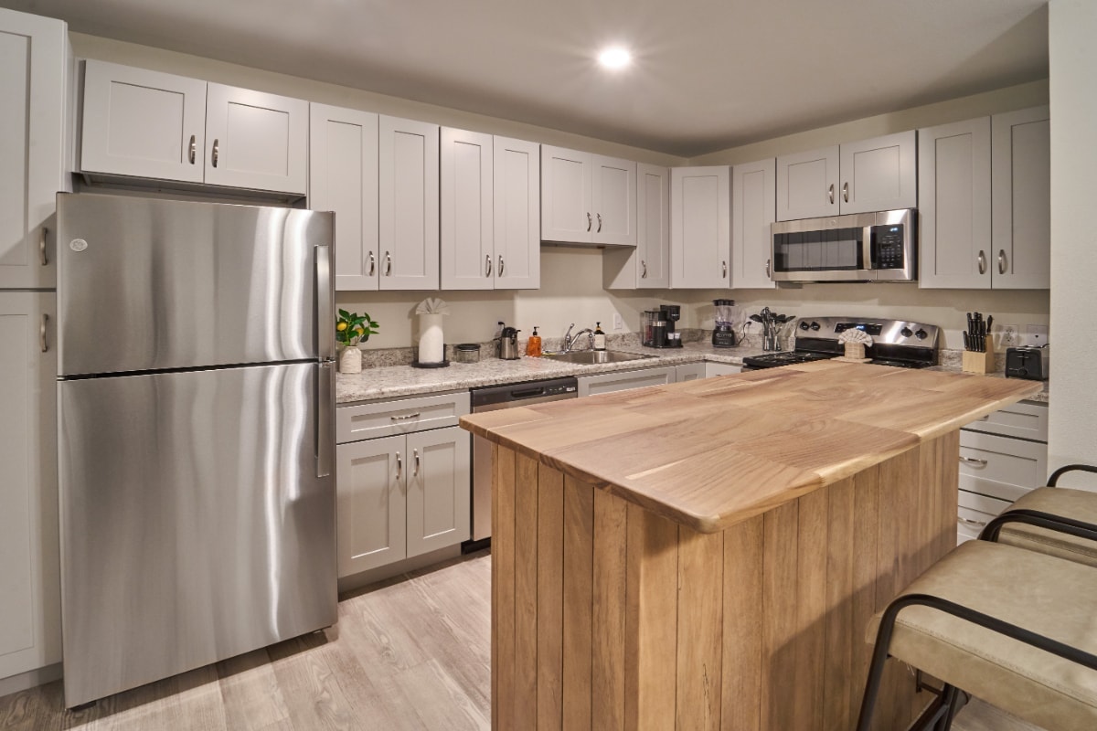 Ruby 105: 1BD | ¡Excelente ubicación + servicios compartidos! - Deptos. en complejo residencial ...