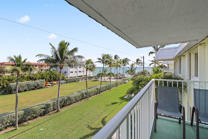 Coastal Retreat With Pool, Beach Access & Views - Marathon, FL