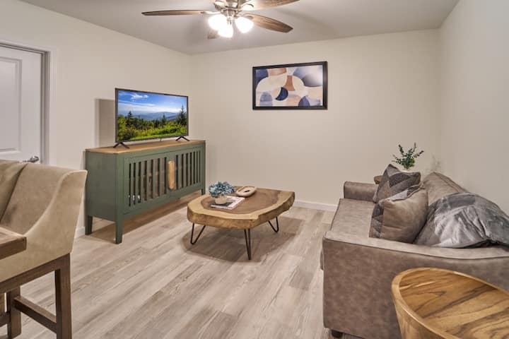 Ruby 109: 1bd | Great Location + Shared Amenities! - Pigeon Forge, TN
